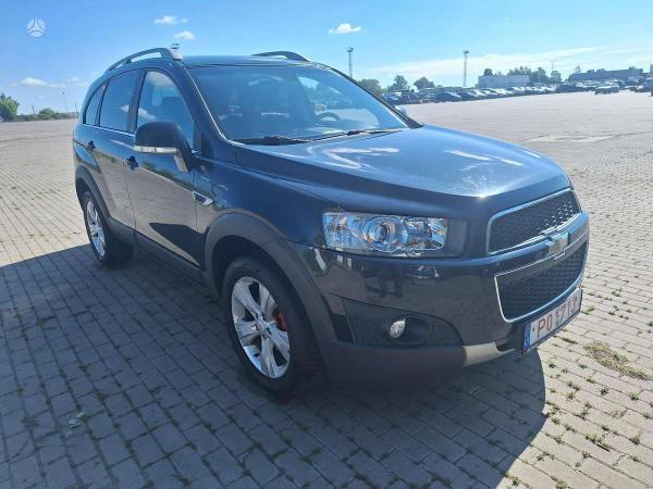 Black Chevrolet Captiva 2011 in Marijampole, with an engine capacity of 2.23 L and mileage of 290 thousand km for 4600 €, photo 10 on AUTOMOTO.COM.LV