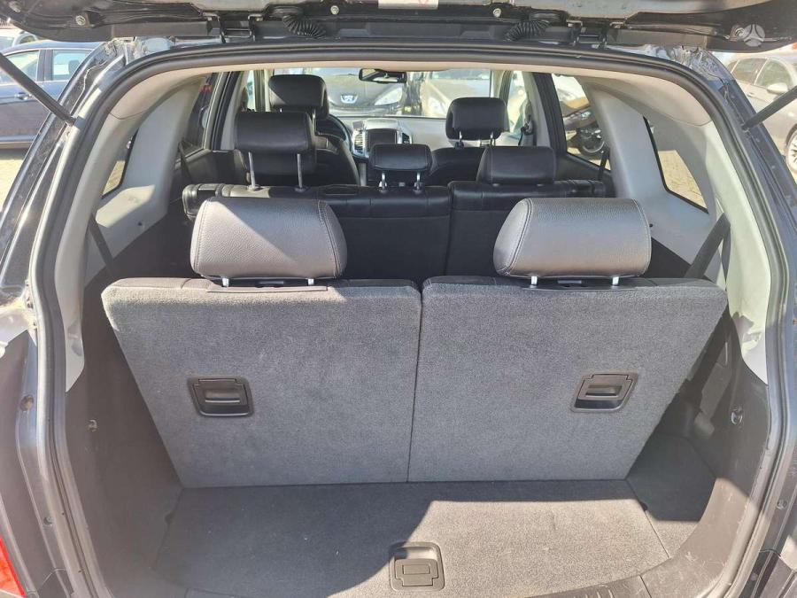 Melns Chevrolet Captiva 2011 Marijampole, ar dzinēja tilpumu 2.23 L un nobraukumu 290 tūkst. km par 4600 €, foto 13 vietnē AUTOMOTO.COM.LV