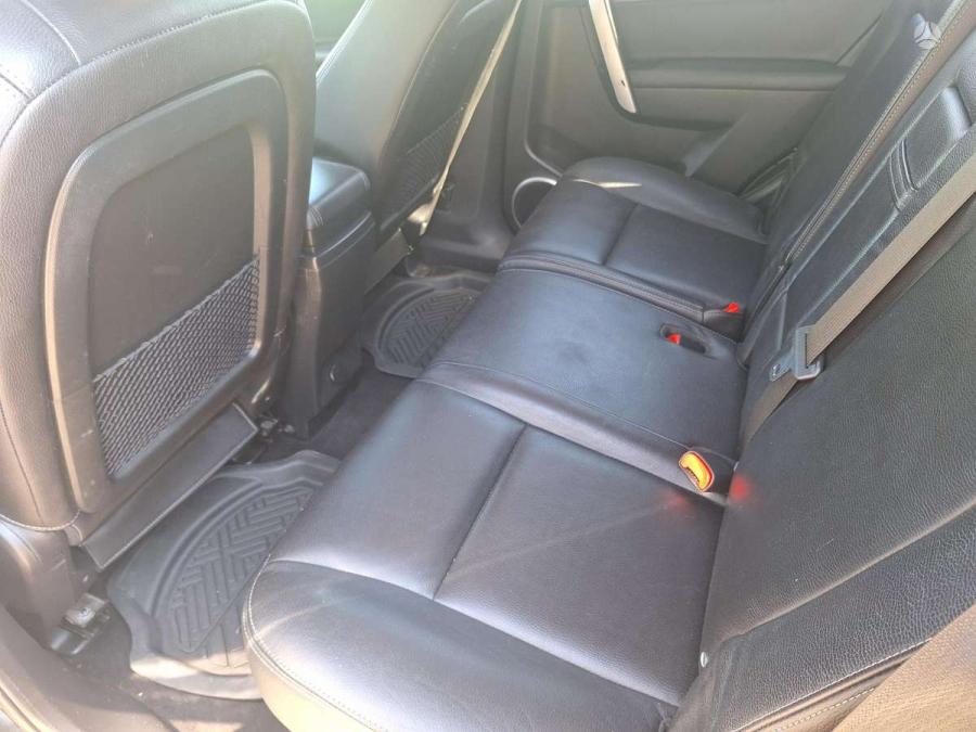 Melns Chevrolet Captiva 2011 Marijampole, ar dzinēja tilpumu 2.23 L un nobraukumu 290 tūkst. km par 4600 €, foto 21 vietnē AUTOMOTO.COM.LV