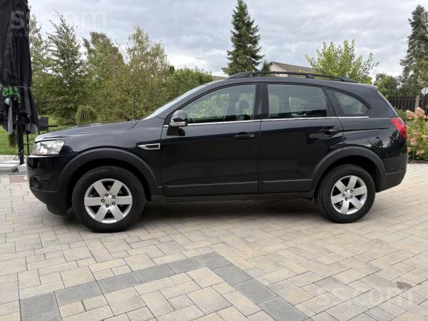Melns Chevrolet Captiva 2011 Bauska, ar dzinēja tilpumu 2.20 L un nobraukumu 240 tūkst. km par 4800 €, foto 4 vietnē AUTOMOTO.COM.LV