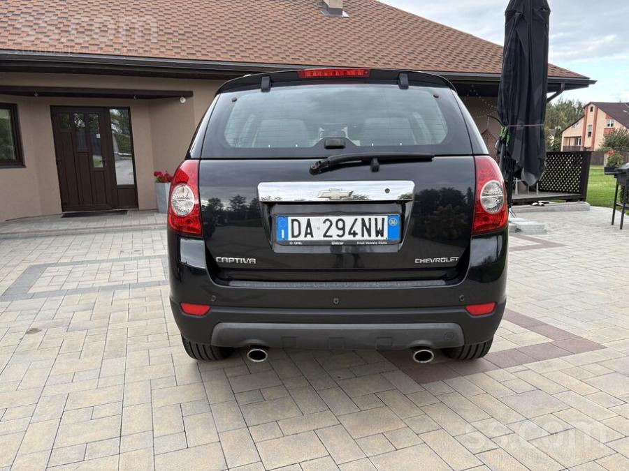 Melns Chevrolet Captiva 2011 Bauska, ar dzinēja tilpumu 2.20 L un nobraukumu 240 tūkst. km par 4800 €, foto 9 vietnē AUTOMOTO.COM.LV