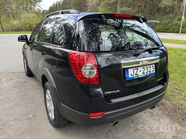 Melns Chevrolet Captiva 2012 Rīga, ar dzinēja tilpumu 2.20 L un nobraukumu 110 tūkst. km par 7990 €, foto 4 vietnē AUTOMOTO.COM.LV