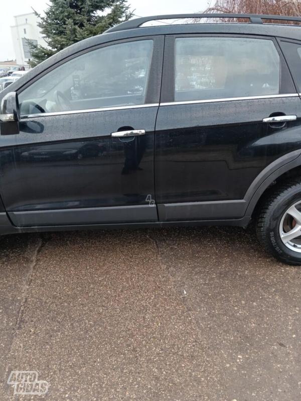 Black Chevrolet Captiva 2012 in Utena, with an engine capacity of 2.20 L and mileage of 232 thousand km for 4300 €, photo 3 on AUTOMOTO.COM.LV