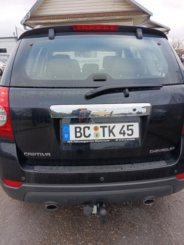 Black Chevrolet Captiva 2012 in Utena, with an engine capacity of 2.20 L and mileage of 232 thousand km for 4300 €, photo 5 on AUTOMOTO.COM.LV