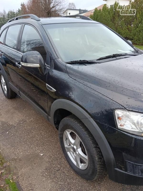 Black Chevrolet Captiva 2012 in Utena, with an engine capacity of 2.20 L and mileage of 232 thousand km for 4300 €, photo 8 on AUTOMOTO.COM.LV