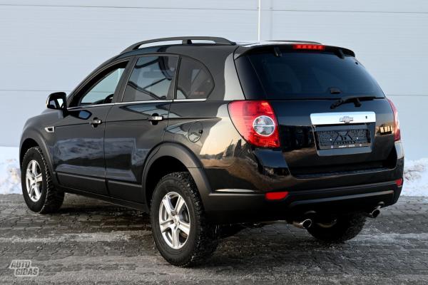 Black Chevrolet Captiva 2012 in Kretinga, with an engine capacity of 2.20 L and mileage of 216 thousand km for 4150 €, photo 9 on AUTOMOTO.COM.LV