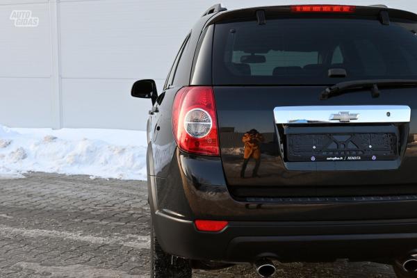 Black Chevrolet Captiva 2012 in Kretinga, with an engine capacity of 2.20 L and mileage of 216 thousand km for 4150 €, photo 10 on AUTOMOTO.COM.LV