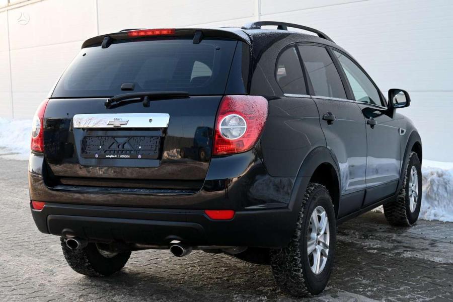 Melns Chevrolet Captiva 2012 Kretinga, ar dzinēja tilpumu 2.20 L un nobraukumu 216 tūkst. km par 4150 €, foto 7 vietnē AUTOMOTO.COM.LV