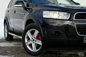 Black Chevrolet Captiva 2012 in Kretinga, with an engine capacity of 2.20 L and mileage of 224 thousand km for 5750 €, photo 6 on AUTOMOTO.COM.LV