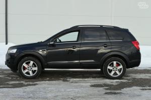 Black Chevrolet Captiva 2012 in Kretinga, with an engine capacity of 2.20 L and mileage of 224 thousand km for 5750 €, photo 12 on AUTOMOTO.COM.LV