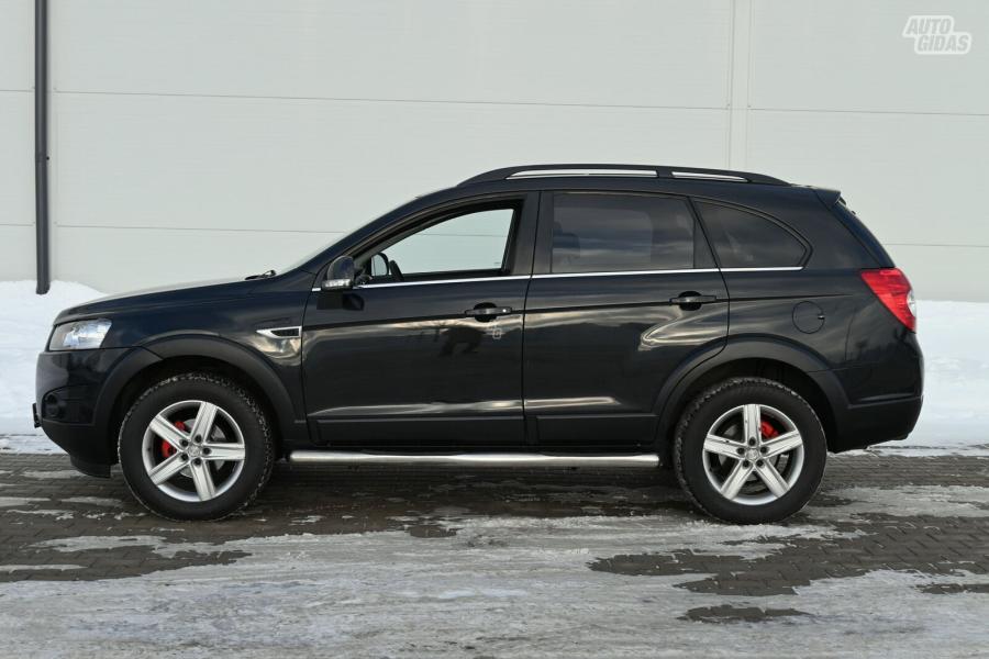 Black Chevrolet Captiva 2012 in Kretinga, with an engine capacity of 2.20 L and mileage of 224 thousand km for 5750 €, photo 12 on AUTOMOTO.COM.LV