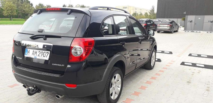 Melns Chevrolet Captiva 2012 Šauļi, ar dzinēja tilpumu 2.20 L un nobraukumu 235 tūkst. km par 4999 €, foto 5 vietnē AUTOMOTO.COM.LV