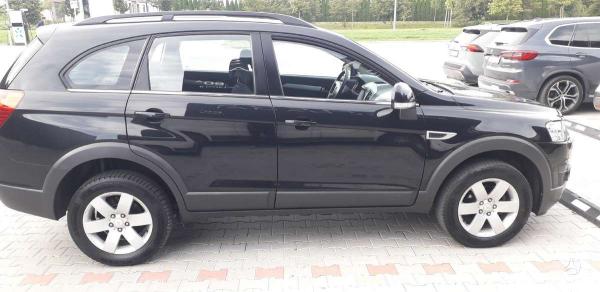 Melns Chevrolet Captiva 2012 Šauļi, ar dzinēja tilpumu 2.20 L un nobraukumu 235 tūkst. km par 4999 €, foto 8 vietnē AUTOMOTO.COM.LV