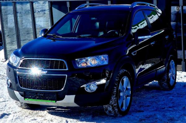 Black Chevrolet Captiva 2012 in Kretinga, with an engine capacity of 2.20 L and mileage of 274 thousand km for 6350 €, photo 1 on AUTOMOTO.COM.LV