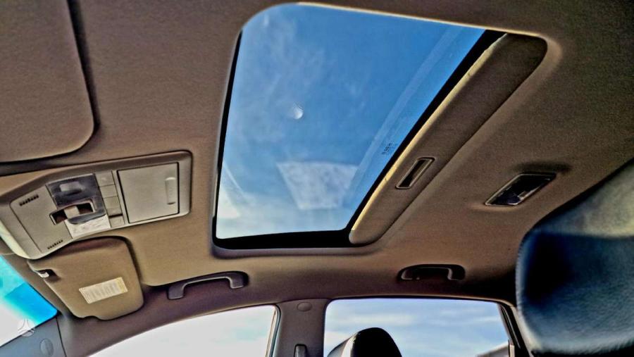 Black Chevrolet Captiva 2012 in Kretinga, with an engine capacity of 2.20 L and mileage of 274 thousand km for 6350 €, photo 22 on AUTOMOTO.COM.LV