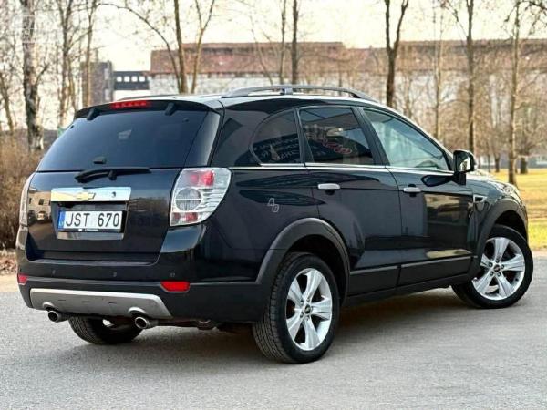 Melns Chevrolet Captiva 2012 Kauņa, ar dzinēja tilpumu 2.00 L un nobraukumu 277 tūkst. km par 5000 €, foto 4 vietnē AUTOMOTO.COM.LV