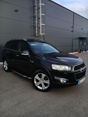 Melns Chevrolet Captiva 2012 Klaipėda, ar dzinēja tilpumu 2.20 L un nobraukumu 300 tūkst. km par 5000 €, foto  vietnē AUTOMOTO.COM.LV