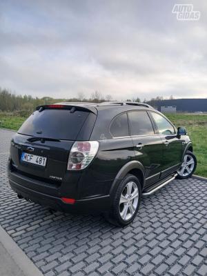 Black Chevrolet Captiva 2012 in Klaipeda, with an engine capacity of 2.20 L and mileage of 300 thousand km for 5000 €, photo 4 on AUTOMOTO.COM.LV