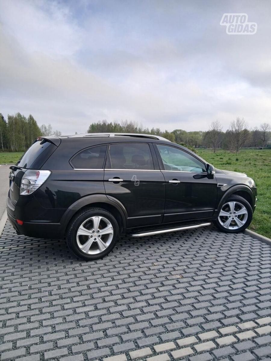 Black Chevrolet Captiva 2012 in Klaipeda, with an engine capacity of 2.20 L and mileage of 300 thousand km for 5000 €, photo 5 on AUTOMOTO.COM.LV