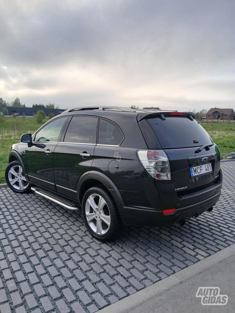 Black Chevrolet Captiva 2012 in Klaipeda, with an engine capacity of 2.20 L and mileage of 300 thousand km for 5000 €, photo 6 on AUTOMOTO.COM.LV