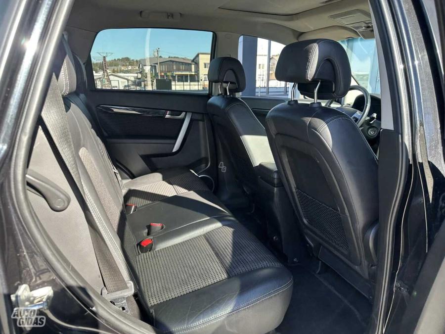 Melns Chevrolet Captiva 2012 Viļņa, ar dzinēja tilpumu 2.20 L un nobraukumu 270 tūkst. km par 3500 €, foto 12 vietnē AUTOMOTO.COM.LV