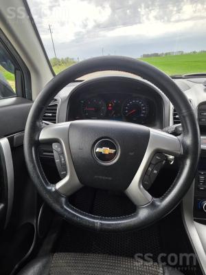 Black Chevrolet Captiva 2012 in Saldus, with an engine capacity of 2.20 L and mileage of 245 thousand km for 5500 €, photo 7 on AUTOMOTO.COM.LV