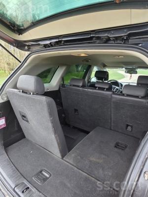Black Chevrolet Captiva 2012 in Saldus, with an engine capacity of 2.20 L and mileage of 245 thousand km for 5500 €, photo 12 on AUTOMOTO.COM.LV