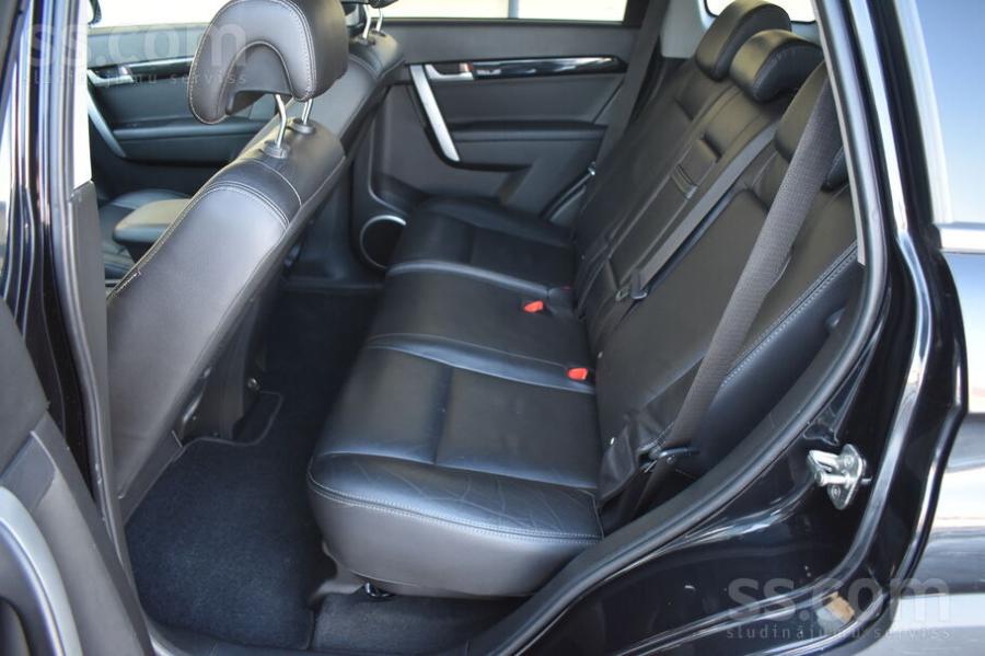 Melns Chevrolet Captiva 2012 Talsi, ar dzinēja tilpumu 2.20 L un nobraukumu 193 tūkst. km par 6500 €, foto 7 vietnē AUTOMOTO.COM.LV