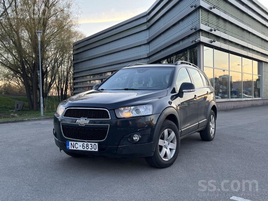 Black Chevrolet Captiva 2012 in Riga, with an engine capacity of 2.20 L and mileage of 265 thousand km for 4290 €, photo 1 on AUTOMOTO.COM.LV