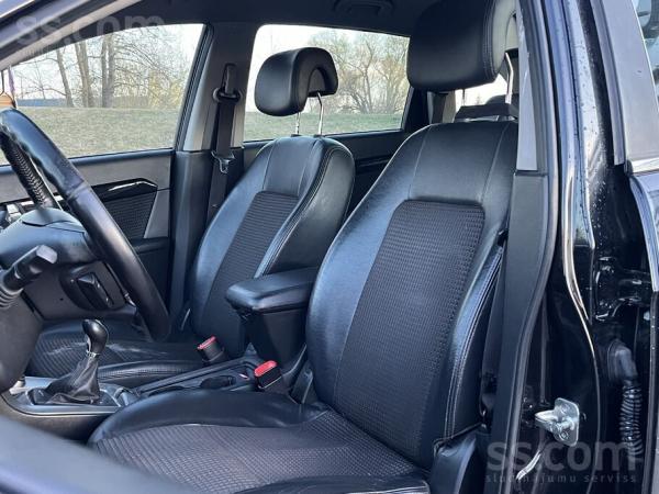 Melns Chevrolet Captiva 2012 Rīga, ar dzinēja tilpumu 2.20 L un nobraukumu 265 tūkst. km par 4290 €, foto 7 vietnē AUTOMOTO.COM.LV