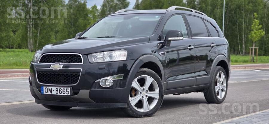 Black Chevrolet Captiva 2012 in Jelgava, with an engine capacity of 2.20 L and mileage of 0 thousand km for 6990 €, photo 1 on AUTOMOTO.COM.LV