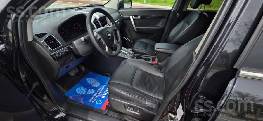 Black Chevrolet Captiva 2012 in Jelgava, with an engine capacity of 2.20 L and mileage of 0 thousand km for 6990 €, photo 8 on AUTOMOTO.COM.LV