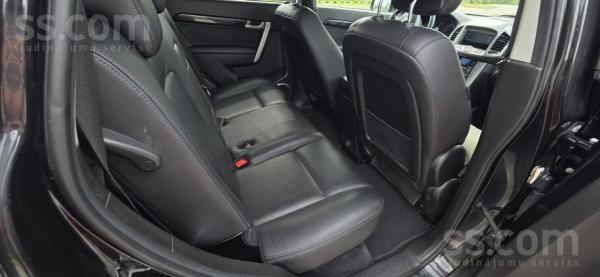 Black Chevrolet Captiva 2012 in Jelgava, with an engine capacity of 2.20 L and mileage of 0 thousand km for 6990 €, photo 10 on AUTOMOTO.COM.LV