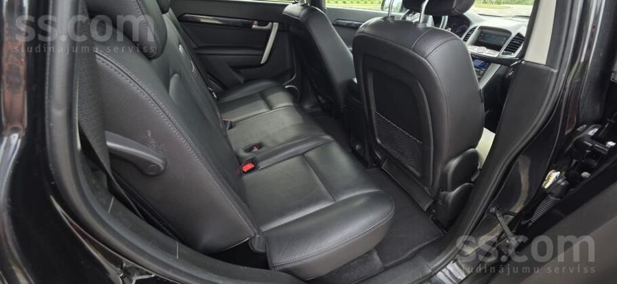 Black Chevrolet Captiva 2012 in Jelgava, with an engine capacity of 2.20 L and mileage of 0 thousand km for 6990 €, photo 11 on AUTOMOTO.COM.LV