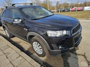 Black Chevrolet Captiva 2012 in Vilnius, with an engine capacity of 2.20 L and mileage of 269 thousand km for 4900 €, photo 4 on AUTOMOTO.COM.LV