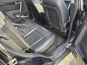 Black Chevrolet Captiva 2012 in Vilnius, with an engine capacity of 2.20 L and mileage of 269 thousand km for 4900 €, photo 13 on AUTOMOTO.COM.LV