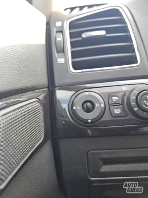 Black Chevrolet Captiva 2012 in Vilnius, with an engine capacity of 2.20 L and mileage of 269 thousand km for 4900 €, photo 27 on AUTOMOTO.COM.LV