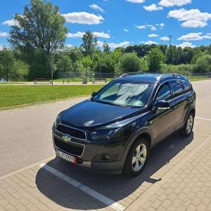 Black Chevrolet Captiva 2012 in Vilnius, with an engine capacity of 2.20 L and mileage of 223 thousand km for 5100 €, photo 3 on AUTOMOTO.COM.LV