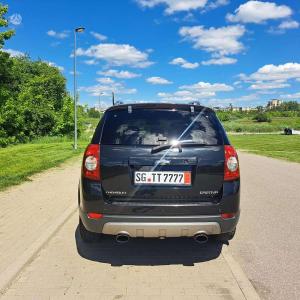 Black Chevrolet Captiva 2012 in Vilnius, with an engine capacity of 2.20 L and mileage of 223 thousand km for 5100 €, photo 8 on AUTOMOTO.COM.LV