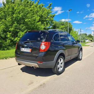 Black Chevrolet Captiva 2012 in Vilnius, with an engine capacity of 2.20 L and mileage of 223 thousand km for 5100 €, photo 9 on AUTOMOTO.COM.LV