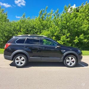Black Chevrolet Captiva 2012 in Vilnius, with an engine capacity of 2.20 L and mileage of 223 thousand km for 5100 €, photo 11 on AUTOMOTO.COM.LV