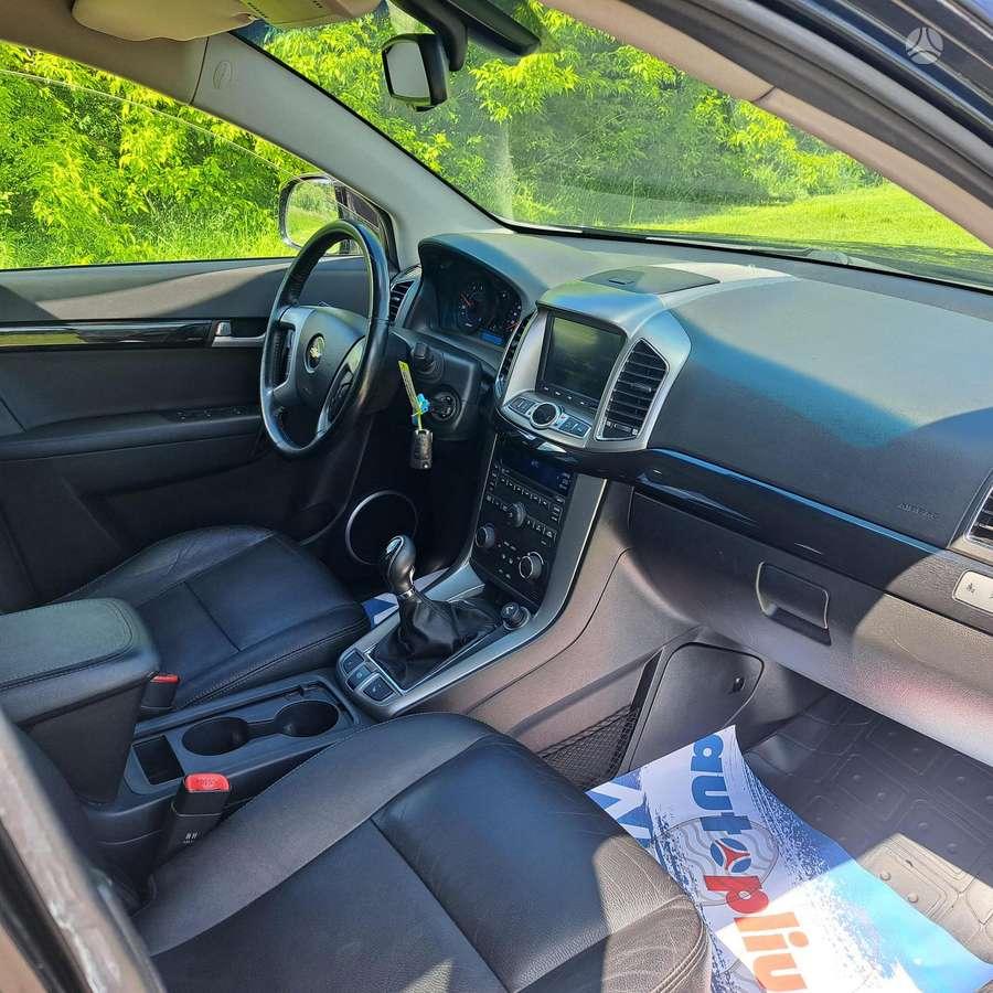 Black Chevrolet Captiva 2012 in Vilnius, with an engine capacity of 2.20 L and mileage of 223 thousand km for 5100 €, photo 19 on AUTOMOTO.COM.LV
