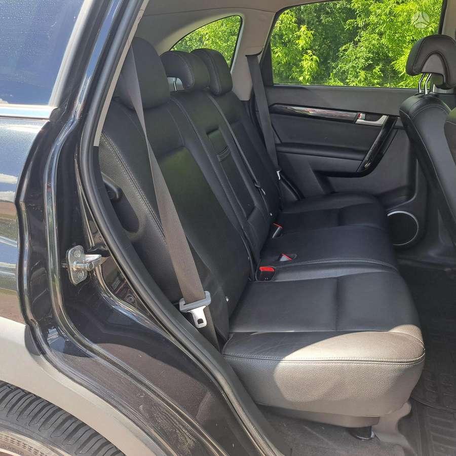 Black Chevrolet Captiva 2012 in Vilnius, with an engine capacity of 2.20 L and mileage of 223 thousand km for 5100 €, photo 25 on AUTOMOTO.COM.LV