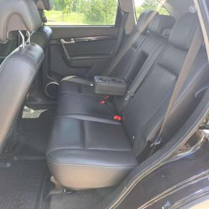 Black Chevrolet Captiva 2012 in Vilnius, with an engine capacity of 2.20 L and mileage of 223 thousand km for 5100 €, photo 26 on AUTOMOTO.COM.LV