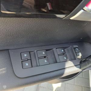 Black Chevrolet Captiva 2012 in Vilnius, with an engine capacity of 2.20 L and mileage of 223 thousand km for 5100 €, photo 29 on AUTOMOTO.COM.LV