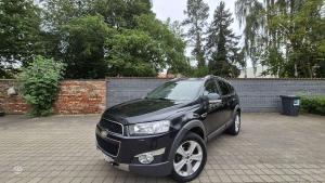 Black Chevrolet Captiva 2012 in Klaipeda, with an engine capacity of 2.23 L and mileage of 350 thousand km for 2999 €, photo  on AUTOMOTO.COM.LV