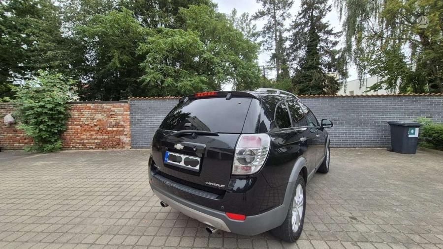 Melns Chevrolet Captiva 2012 Klaipėda, ar dzinēja tilpumu 2.23 L un nobraukumu 350 tūkst. km par 2999 €, foto 5 vietnē AUTOMOTO.COM.LV