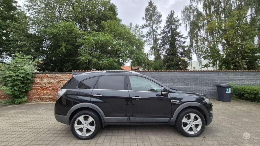 Melns Chevrolet Captiva 2012 Klaipėda, ar dzinēja tilpumu 2.23 L un nobraukumu 350 tūkst. km par 2999 €, foto 6 vietnē AUTOMOTO.COM.LV