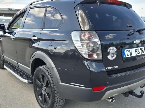Black Chevrolet Captiva 2012 in Siauliai, with an engine capacity of 2.23 L and mileage of 225 thousand km for 4750 €, photo 7 on AUTOMOTO.COM.LV