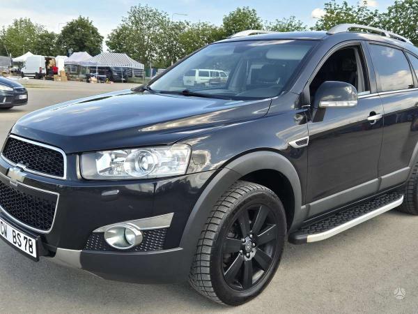 Black Chevrolet Captiva 2012 in Siauliai, with an engine capacity of 2.23 L and mileage of 225 thousand km for 4750 €, photo 10 on AUTOMOTO.COM.LV